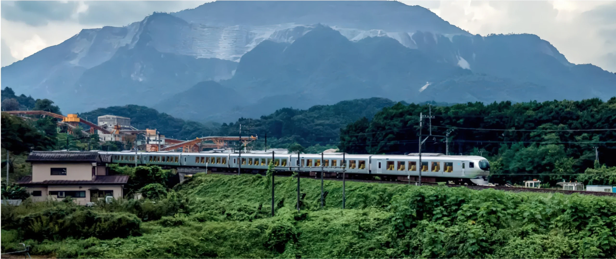 新高速列车 Laview / New Express Train Laview | SANAA - 建筑学院官方网站
